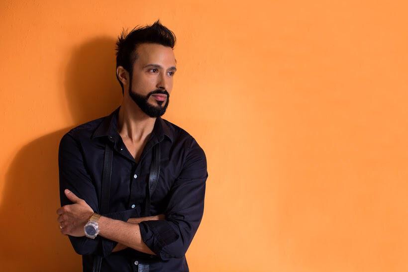 Ali Kazmi: Giving Hope to Young Artists - Maheen The Globe